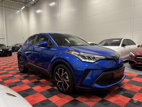 Zils Toyota C-HR 2021 Viļņa, ar dzinēja tilpumu 1.99 L un nobraukumu 9 tūkst. km par 18000 €, foto 3 vietnē AUTOMOTO.COM.LV