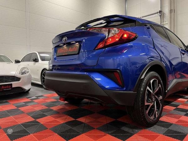 Zils Toyota C-HR 2021 Viļņa, ar dzinēja tilpumu 1.99 L un nobraukumu 9 tūkst. km par 18000 €, foto 9 vietnē AUTOMOTO.COM.LV
