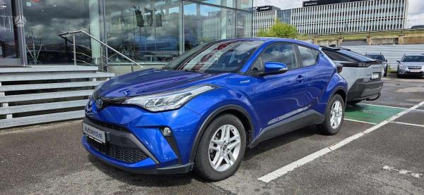 Blue Toyota C-HR 2021 in Vilnius, with an engine capacity of 1.80 L and mileage of 76 thousand km for 20650 €, photo 2 on AUTOMOTO.COM.LV