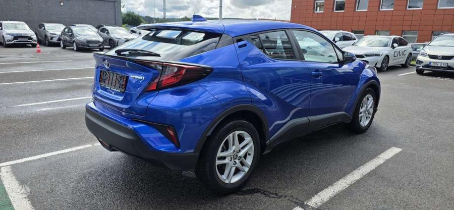Zils Toyota C-HR 2021 Viļņa, ar dzinēja tilpumu 1.80 L un nobraukumu 76 tūkst. km par 20650 €, foto 6 vietnē AUTOMOTO.COM.LV