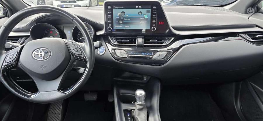 Zils Toyota C-HR 2021 Viļņa, ar dzinēja tilpumu 1.80 L un nobraukumu 76 tūkst. km par 20650 €, foto 8 vietnē AUTOMOTO.COM.LV