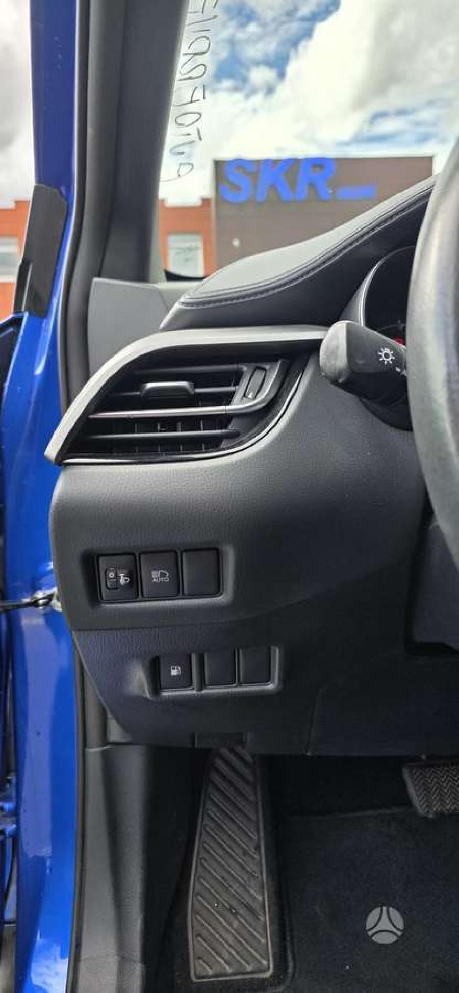 Zils Toyota C-HR 2021 Viļņa, ar dzinēja tilpumu 1.80 L un nobraukumu 76 tūkst. km par 20650 €, foto 17 vietnē AUTOMOTO.COM.LV