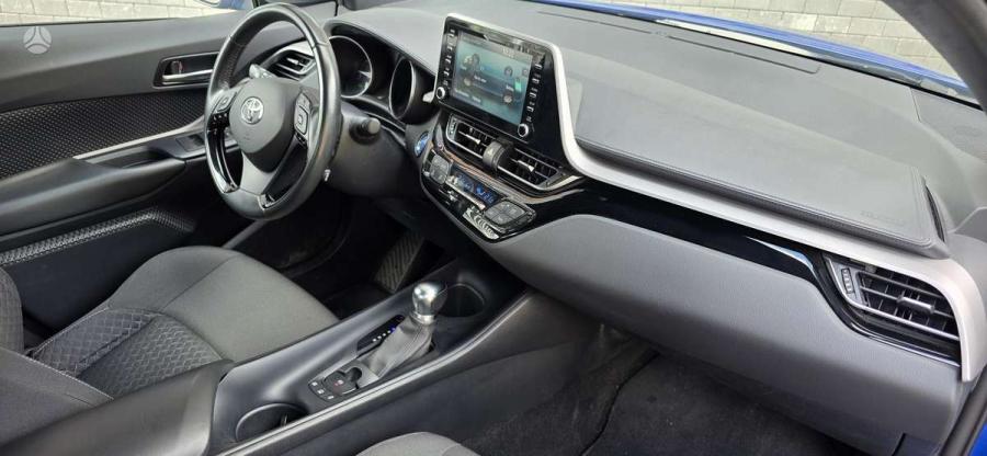 Zils Toyota C-HR 2021 Viļņa, ar dzinēja tilpumu 1.80 L un nobraukumu 76 tūkst. km par 20650 €, foto 21 vietnē AUTOMOTO.COM.LV