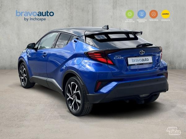 Zils Toyota C-HR 2021 Kauņa, ar dzinēja tilpumu 1.80 L un nobraukumu 111 tūkst. km par 21972 €, foto 3 vietnē AUTOMOTO.COM.LV