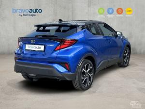 Blue Toyota C-HR 2021 in Kaunas, with an engine capacity of 1.80 L and mileage of 111 thousand km for 22471 €, photo 6 on AUTOMOTO.COM.LV