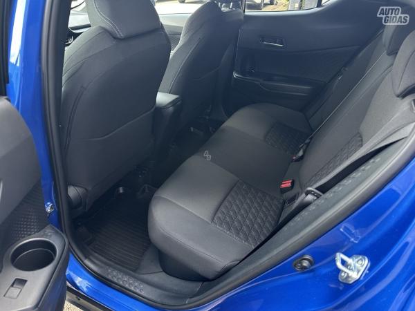 Zils Toyota C-HR 2021 Kauņa, ar dzinēja tilpumu 1.80 L un nobraukumu 111 tūkst. km par 21972 €, foto 10 vietnē AUTOMOTO.COM.LV