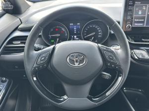 Blue Toyota C-HR 2021 in Kaunas, with an engine capacity of 1.80 L and mileage of 111 thousand km for 22471 €, photo 15 on AUTOMOTO.COM.LV