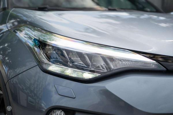 Синий Тойота C-HR 2021 в Вильнюс, объемом двигателя 1.80 л и пробегом 144 тыс. км за 17900 €, фото 3 на AUTOMOTO.COM.LV