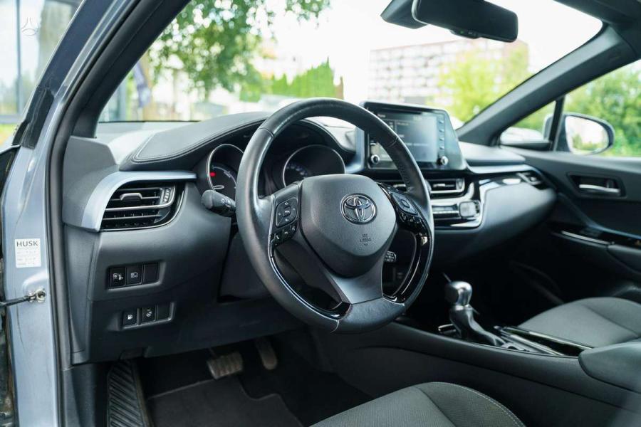 Синий Тойота C-HR 2021 в Вильнюс, объемом двигателя 1.80 л и пробегом 144 тыс. км за 17900 €, фото 18 на AUTOMOTO.COM.LV