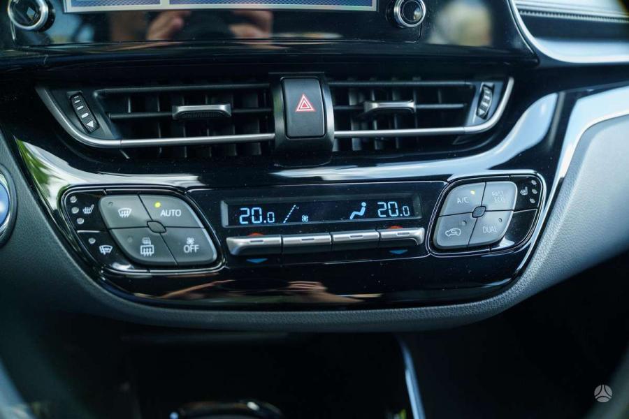 Синий Тойота C-HR 2021 в Вильнюс, объемом двигателя 1.80 л и пробегом 144 тыс. км за 17900 €, фото 29 на AUTOMOTO.COM.LV
