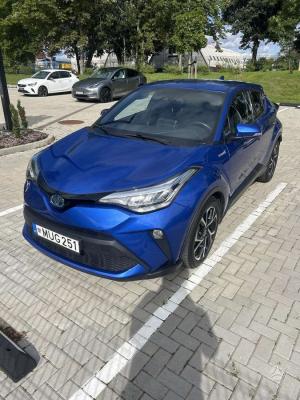 Синий Тойота C-HR 2021 в Вильнюс, объемом двигателя 1.99 л и пробегом 114 тыс. км за 21900 €, фото  на AUTOMOTO.COM.LV