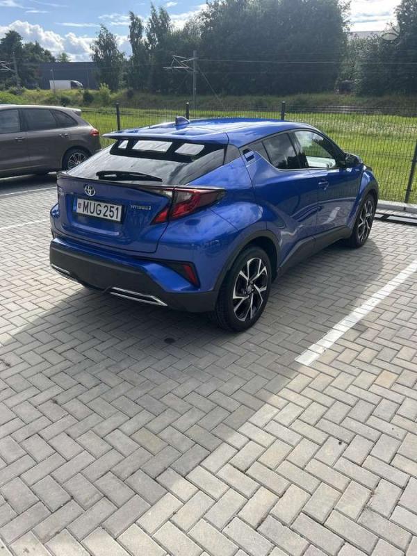 Синий Тойота C-HR 2021 в Вильнюс, объемом двигателя 1.99 л и пробегом 114 тыс. км за 21900 €, фото 3 на AUTOMOTO.COM.LV
