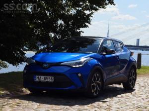 Синий Тойота C-HR 2021 в Рига, объемом двигателя 1.80 л и пробегом 53 тыс. км за 22500 €, фото 6 на AUTOMOTO.COM.LV