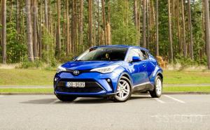 Zils Toyota C-HR 2021 Rīga, ar dzinēja tilpumu 1.80 L un nobraukumu 72 tūkst. km par 18990 €, foto  vietnē AUTOMOTO.COM.LV