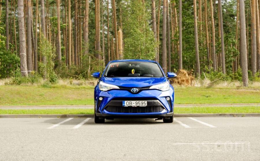 Zils Toyota C-HR 2021 Rīga, ar dzinēja tilpumu 1.80 L un nobraukumu 72 tūkst. km par 18990 €, foto 4 vietnē AUTOMOTO.COM.LV