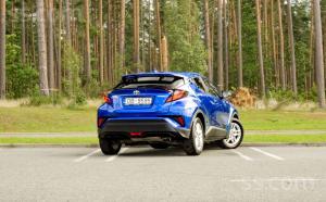 Zils Toyota C-HR 2021 Rīga, ar dzinēja tilpumu 1.80 L un nobraukumu 72 tūkst. km par 18990 €, foto 7 vietnē AUTOMOTO.COM.LV