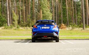 Zils Toyota C-HR 2021 Rīga, ar dzinēja tilpumu 1.80 L un nobraukumu 72 tūkst. km par 18990 €, foto 8 vietnē AUTOMOTO.COM.LV