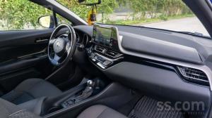 Zils Toyota C-HR 2021 Rīga, ar dzinēja tilpumu 1.80 L un nobraukumu 72 tūkst. km par 18990 €, foto 12 vietnē AUTOMOTO.COM.LV