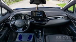 Zils Toyota C-HR 2021 Rīga, ar dzinēja tilpumu 1.80 L un nobraukumu 72 tūkst. km par 18990 €, foto 13 vietnē AUTOMOTO.COM.LV