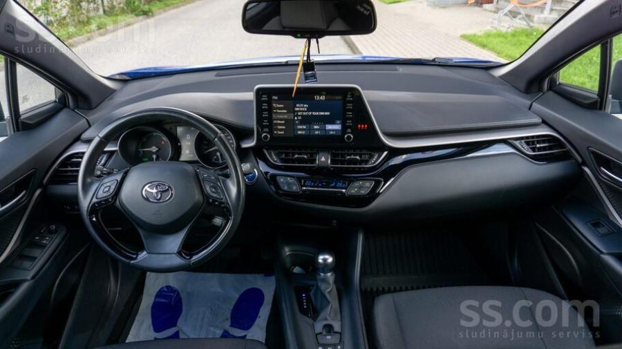 Zils Toyota C-HR 2021 Rīga, ar dzinēja tilpumu 1.80 L un nobraukumu 72 tūkst. km par 18990 €, foto 13 vietnē AUTOMOTO.COM.LV
