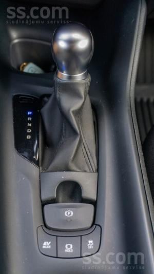 Zils Toyota C-HR 2021 Rīga, ar dzinēja tilpumu 1.80 L un nobraukumu 72 tūkst. km par 18990 €, foto 17 vietnē AUTOMOTO.COM.LV