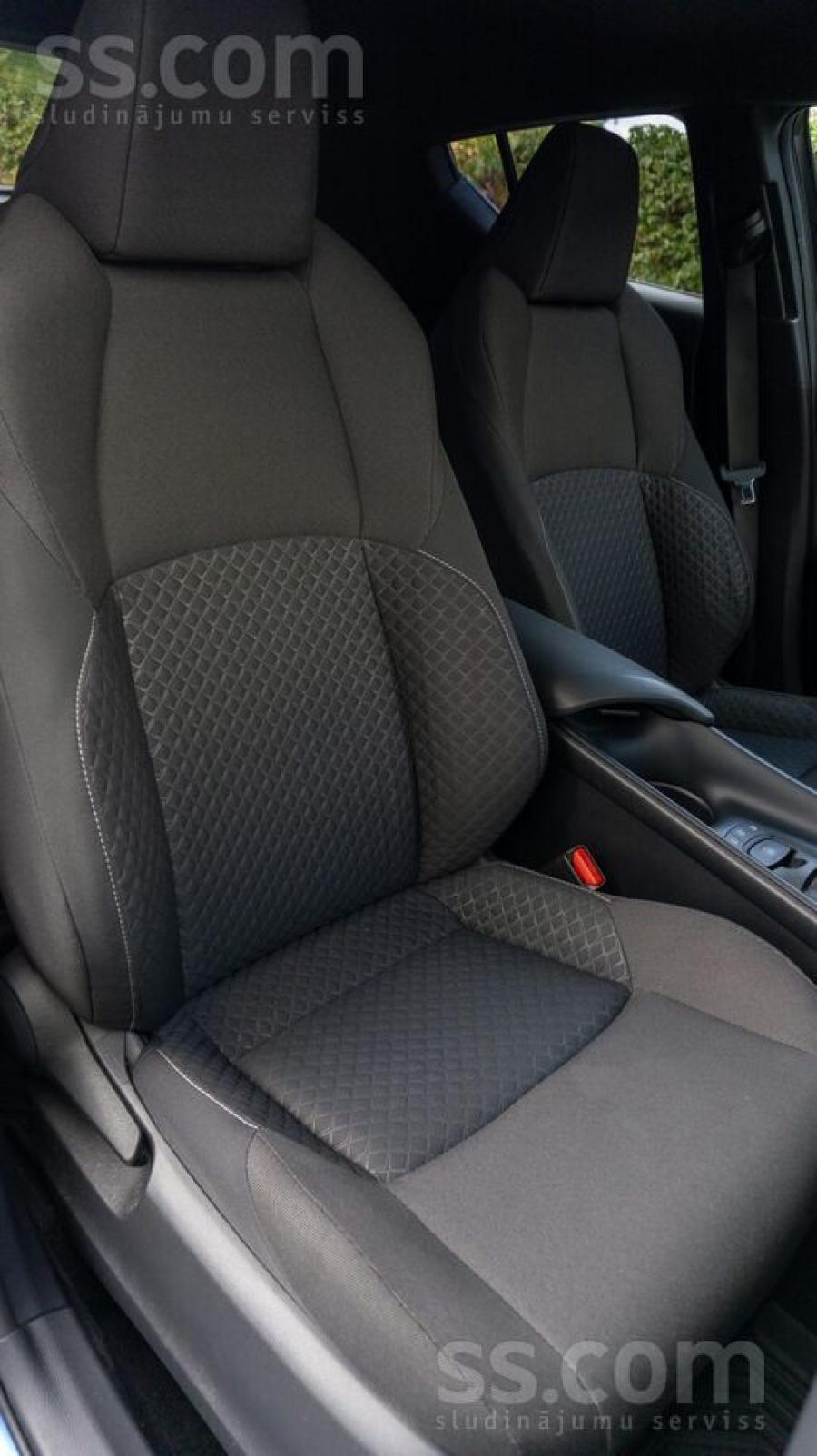 Zils Toyota C-HR 2021 Rīga, ar dzinēja tilpumu 1.80 L un nobraukumu 72 tūkst. km par 18990 €, foto 31 vietnē AUTOMOTO.COM.LV