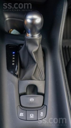 Синий Тойота C-HR 2021 в Рига, объемом двигателя 1.80 л и пробегом 72 тыс. км за 18990 €, фото 16 на AUTOMOTO.COM.LV