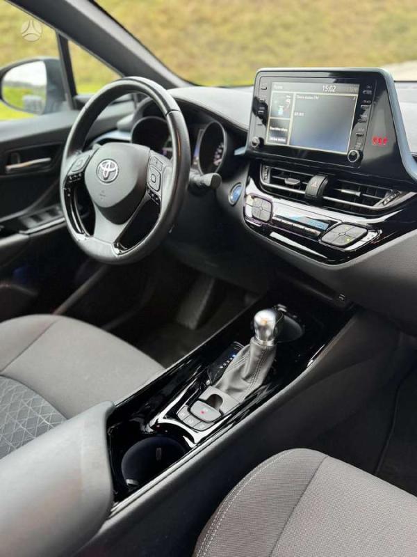Zils Toyota C-HR 2022 Viļņa, ar dzinēja tilpumu 1.80 L un nobraukumu 93 tūkst. km par 22500 €, foto 11 vietnē AUTOMOTO.COM.LV