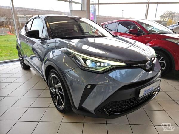 Zils Toyota C-HR 2022 Kauņa, ar dzinēja tilpumu 2.00 L un nobraukumu 44 tūkst. km par 27437 €, foto 2 vietnē AUTOMOTO.COM.LV