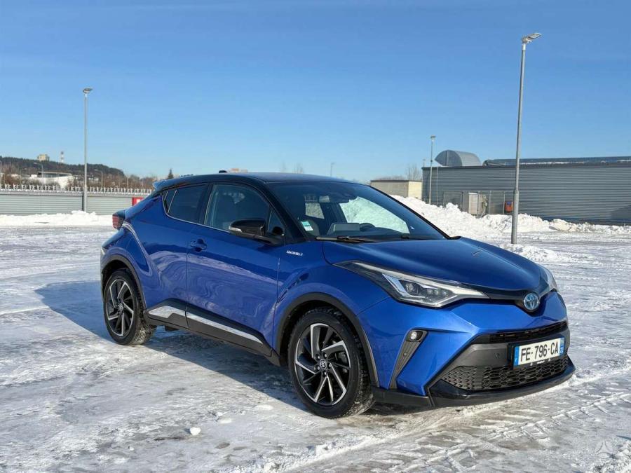 Синий Тойота C-HR 2022 в Вильнюс, объемом двигателя 1.80 л и пробегом 34 тыс. км за 19900 €, фото 8 на AUTOMOTO.COM.LV