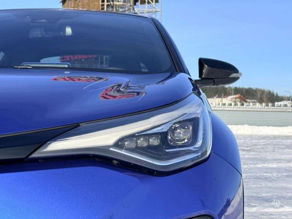 Zils Toyota C-HR 2022 Viļņa, ar dzinēja tilpumu 1.80 L un nobraukumu 34 tūkst. km par 19900 €, foto 9 vietnē AUTOMOTO.COM.LV