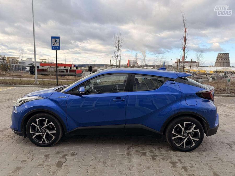 Синий Тойота C-HR 2022 в Вильнюс, объемом двигателя 1.80 л и пробегом 87 тыс. км за 19950 €, фото 9 на AUTOMOTO.COM.LV