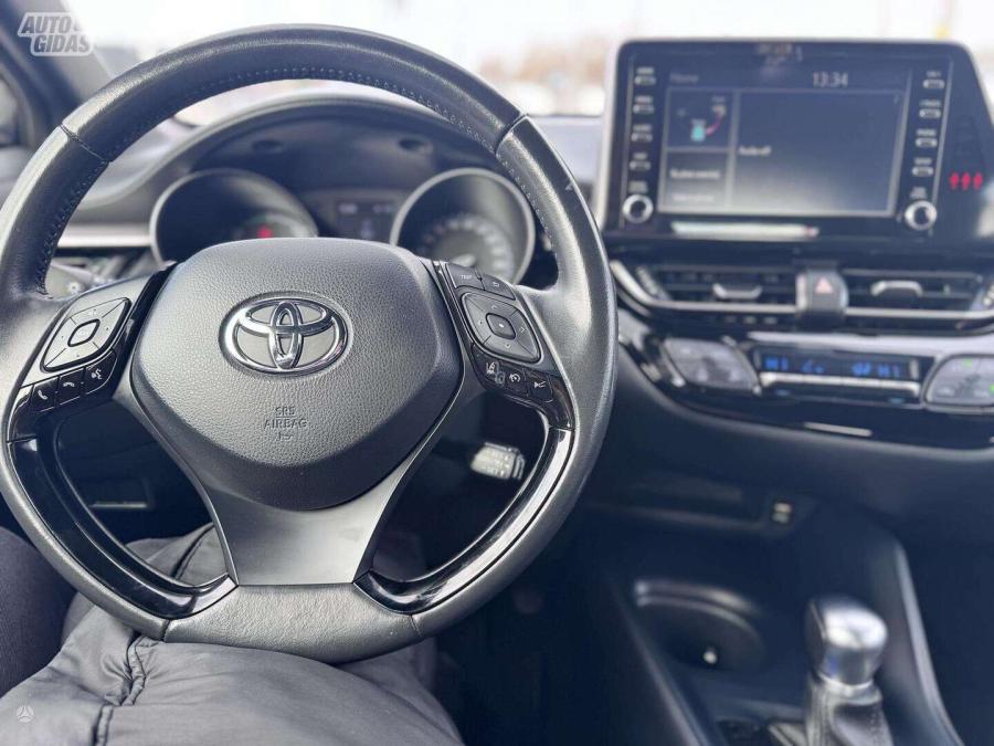 Синий Тойота C-HR 2022 в Вильнюс, объемом двигателя 1.80 л и пробегом 87 тыс. км за 19950 €, фото 25 на AUTOMOTO.COM.LV