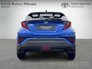 Синий Тойота C-HR 2022 в Рига, объемом двигателя 1.80 л и пробегом 50 тыс. км за 23990 €, фото 5 на AUTOMOTO.COM.LV