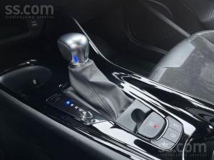 Синий Тойота C-HR 2022 в Рига, объемом двигателя 1.80 л и пробегом 49 тыс. км за 25590 €, фото 21 на AUTOMOTO.COM.LV