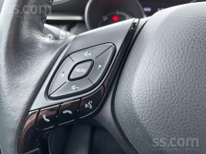 Синий Тойота C-HR 2022 в Рига, объемом двигателя 1.80 л и пробегом 49 тыс. км за 23990 €, фото 22 на AUTOMOTO.COM.LV