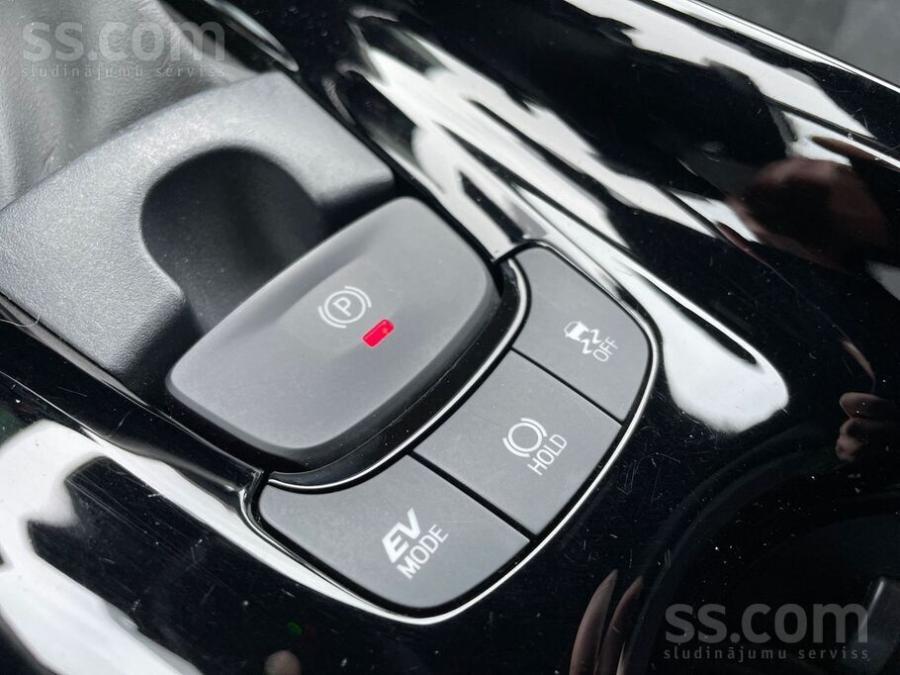 Синий Тойота C-HR 2022 в Рига, объемом двигателя 1.80 л и пробегом 49 тыс. км за 23990 €, фото 30 на AUTOMOTO.COM.LV