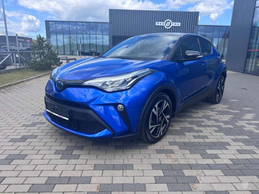 Синий Тойота C-HR 2022 в Шяуляй, объемом двигателя 2.00 л и пробегом 69 тыс. км за 23300 €, фото 3 на AUTOMOTO.COM.LV