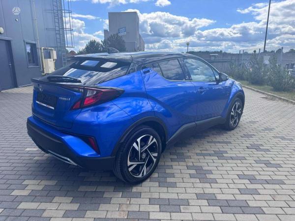 Blue Toyota C-HR 2022 in Siauliai, with an engine capacity of 2.00 L and mileage of 69 thousand km for 23300 €, photo 6 on AUTOMOTO.COM.LV