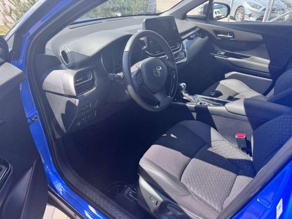 Blue Toyota C-HR 2022 in Siauliai, with an engine capacity of 2.00 L and mileage of 69 thousand km for 23300 €, photo 8 on AUTOMOTO.COM.LV