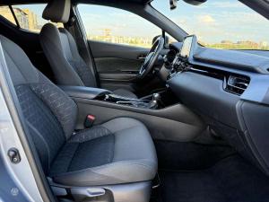 Blue Toyota C-HR 2022 in Vilnius, with an engine capacity of 1.80 L and mileage of 135 thousand km for 18990 €, photo 19 on AUTOMOTO.COM.LV