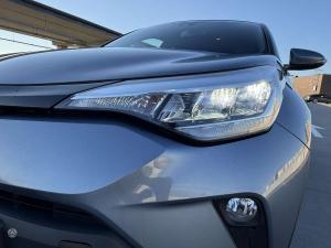 Blue Toyota C-HR 2022 in Vilnius, with an engine capacity of 1.80 L and mileage of 135 thousand km for 18990 €, photo 27 on AUTOMOTO.COM.LV