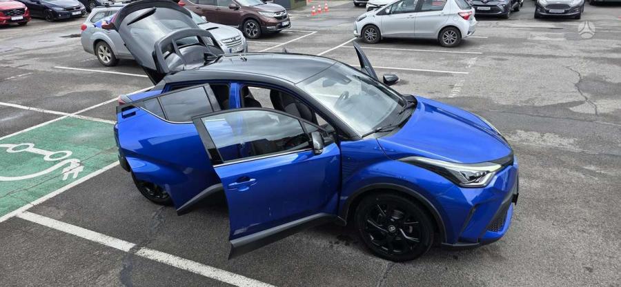 Zils Toyota C-HR 2022 Viļņa, ar dzinēja tilpumu 1.99 L un nobraukumu 76 tūkst. km par 24650 €, foto 8 vietnē AUTOMOTO.COM.LV