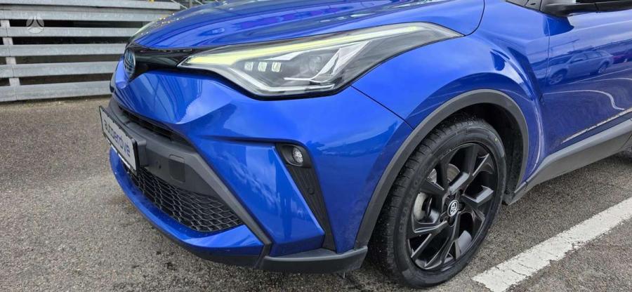 Zils Toyota C-HR 2022 Viļņa, ar dzinēja tilpumu 1.99 L un nobraukumu 76 tūkst. km par 24650 €, foto 29 vietnē AUTOMOTO.COM.LV