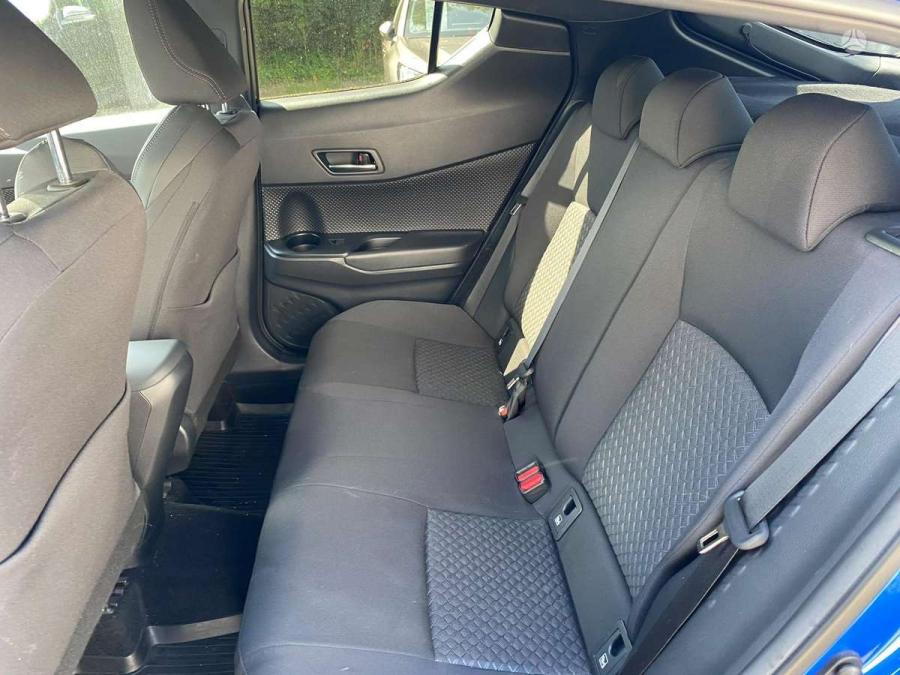 Zils Toyota C-HR 2022 Utena, ar dzinēja tilpumu 1.80 L un nobraukumu 38 tūkst. km par 20990 €, foto 10 vietnē AUTOMOTO.COM.LV