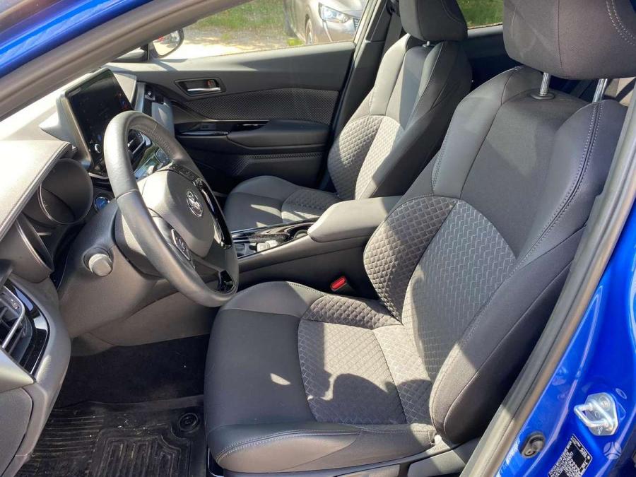 Zils Toyota C-HR 2022 Utena, ar dzinēja tilpumu 1.80 L un nobraukumu 38 tūkst. km par 20990 €, foto 11 vietnē AUTOMOTO.COM.LV