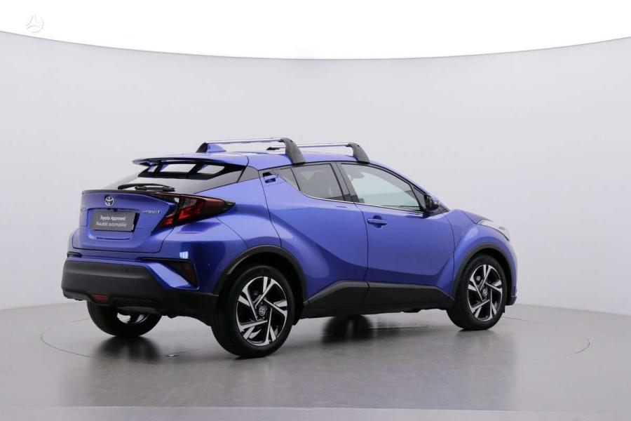 Синий Тойота C-HR 2022 в Вильнюс, объемом двигателя 1.80 л и пробегом 77 тыс. км за 25900 €, фото 4 на AUTOMOTO.COM.LV