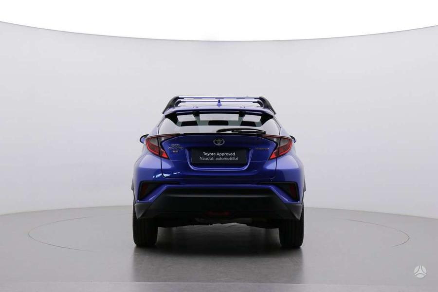Синий Тойота C-HR 2022 в Вильнюс, объемом двигателя 1.80 л и пробегом 77 тыс. км за 25900 €, фото 6 на AUTOMOTO.COM.LV