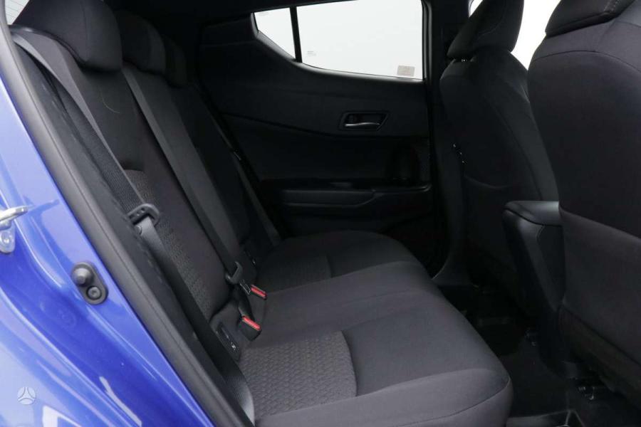 Синий Тойота C-HR 2022 в Вильнюс, объемом двигателя 1.80 л и пробегом 77 тыс. км за 25900 €, фото 11 на AUTOMOTO.COM.LV