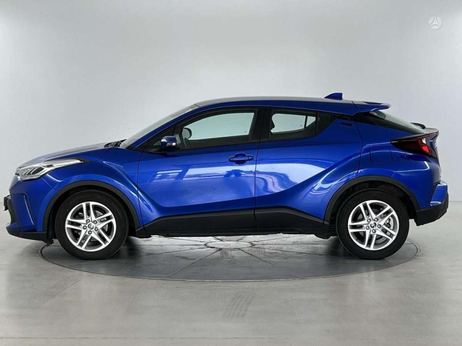Zils Toyota C-HR 2022 Viļņa, ar dzinēja tilpumu 1.80 L un nobraukumu 117 tūkst. km par 21900 €, foto 4 vietnē AUTOMOTO.COM.LV